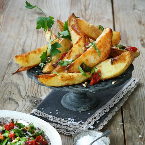 Klyftpotatis med medelhavsströssel - Hemmets Journal