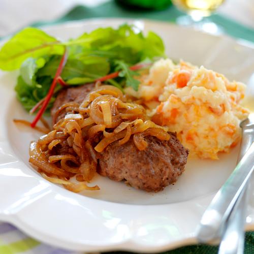 Biff med lök och potatisstomp - Hemmets Journal