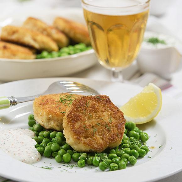 Havets Wallenbergare med romsås - Hemmets Journal