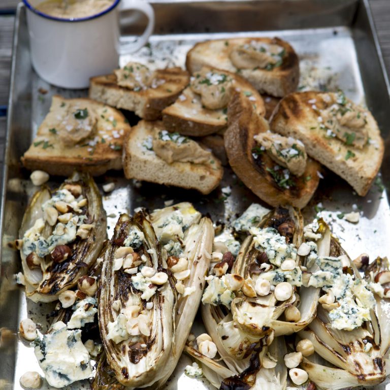 Grillade endiver med ädelost - Hemmets Journal