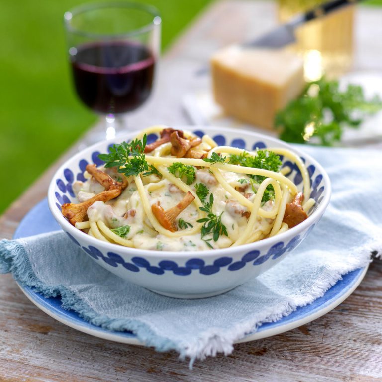 Kantarellpasta med parmesan - Hemmets Journal