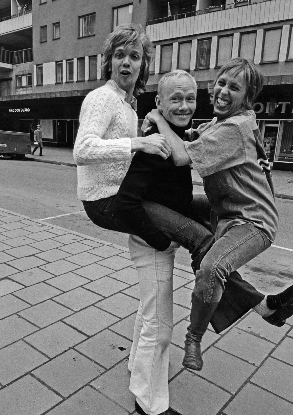 Stort bildregn och intervju - Eva Rydberg firar 60 år som artist ...