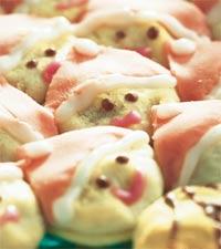 Juleträd av glada tomtar - Icakuriren