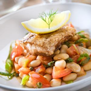 Stekt fisk med tomat och bönor - Icakuriren