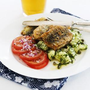 Stekt strömming med örtig potatis - Icakuriren