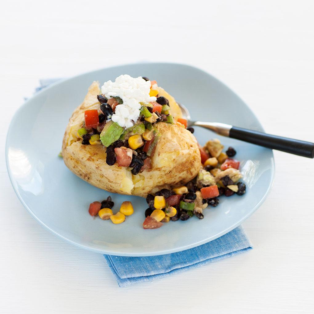 Bakad potatis med bönsallad - Icakuriren