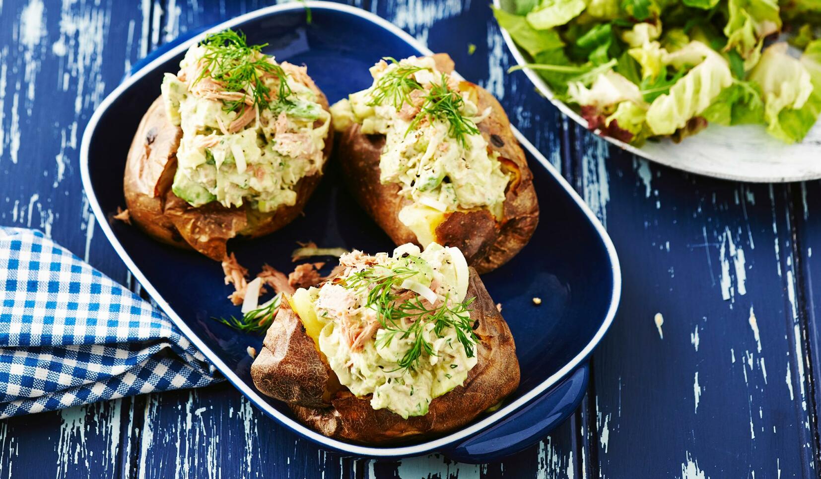 Krämig tonfiskröra i bakpotatis - Icakuriren