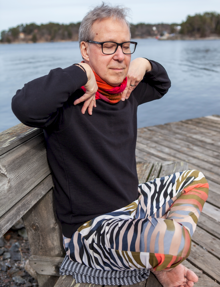 Yoga blev Ulf Wallgrens väg till välmående i sorgen efter hustrun ...