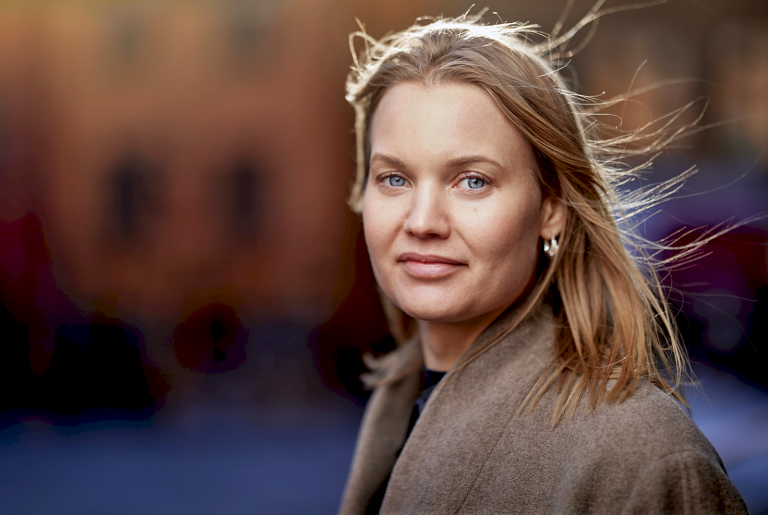 Forskaren Emma Frans aktuell med ”Expertparadoxen” - Icakuriren